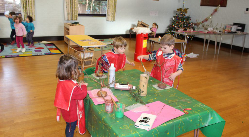 Playing-with-Clay – Cold Ash Pre-school